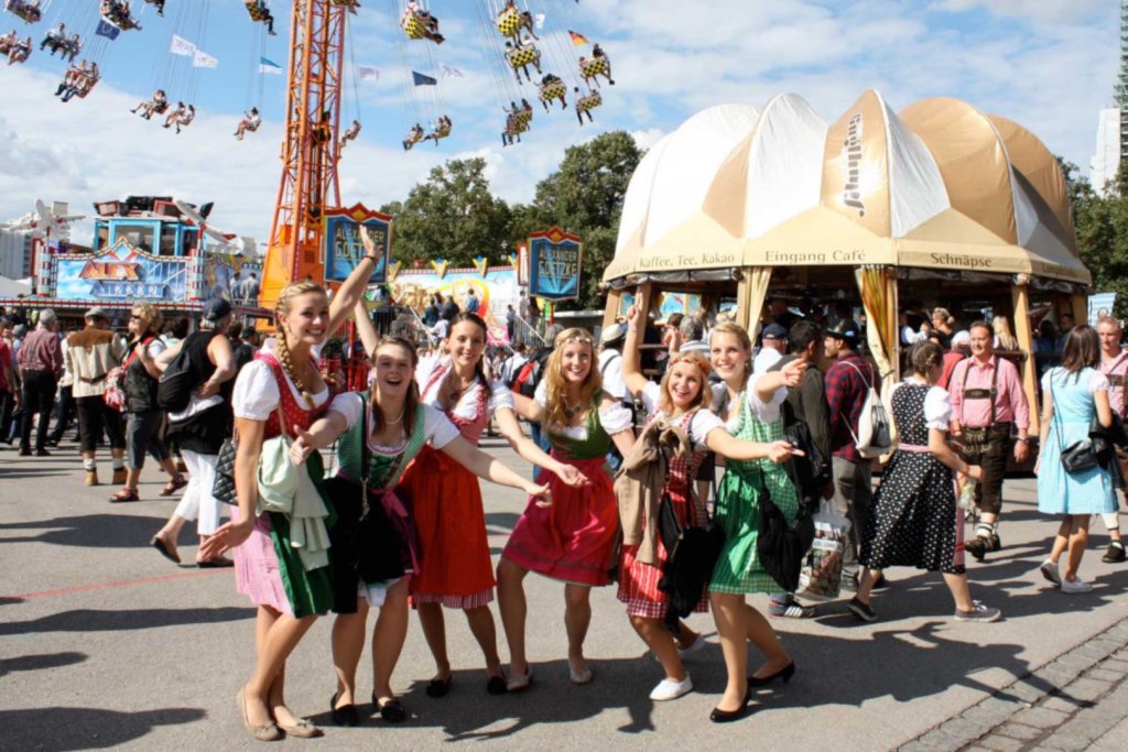 Bavarian traditions: More than dirndl, lederhosen and beer