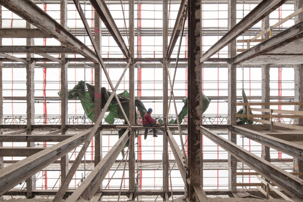 Redeveloping post-war architecture with an understanding for its heritage