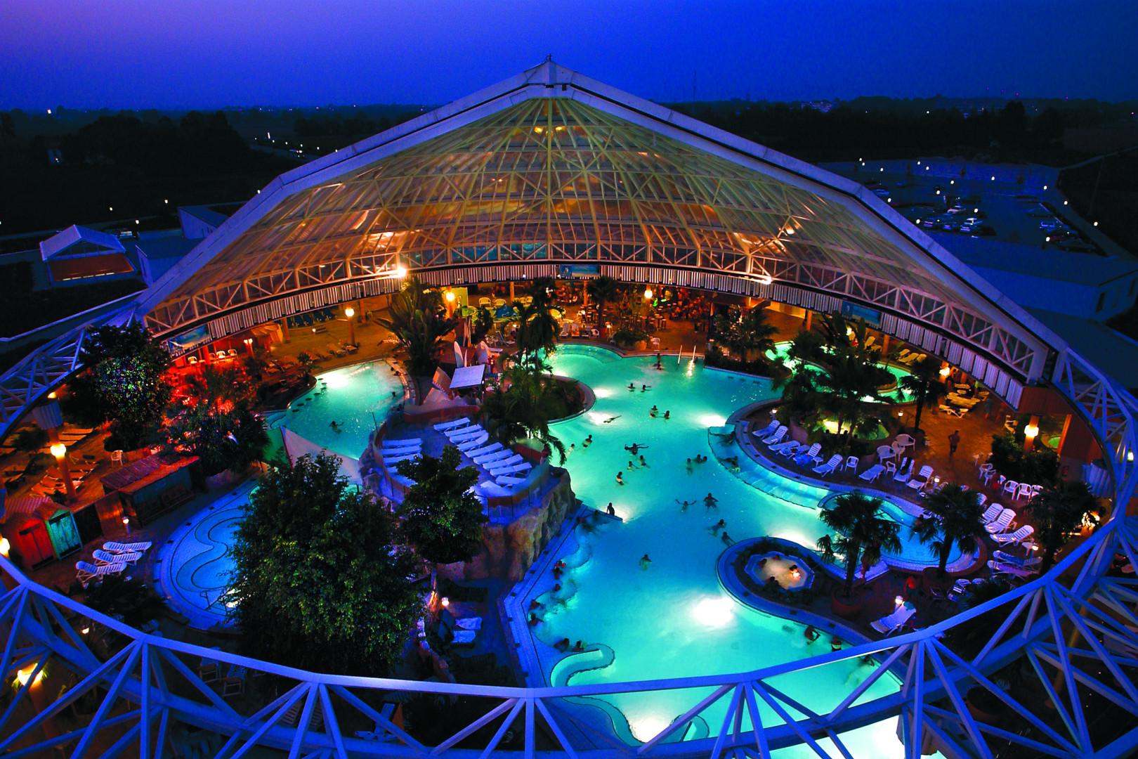 Pleasantly Lost In Paradise Therme Erding The World s Biggest Thermal Spa