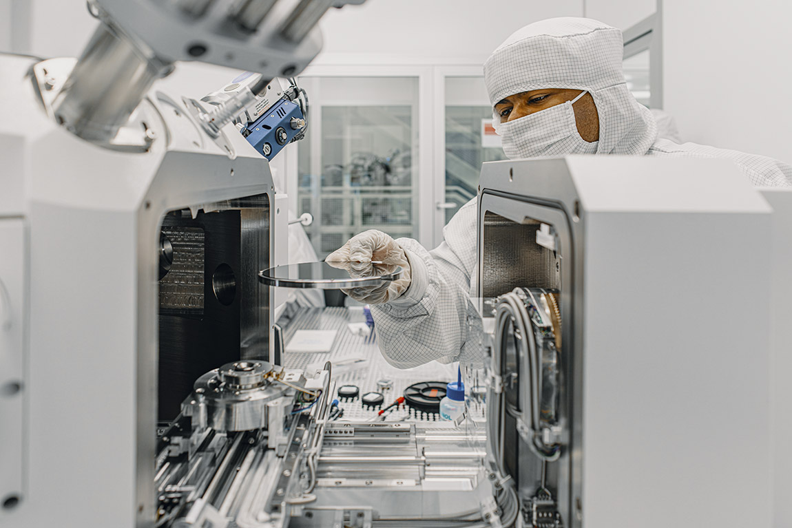 QUANTUM COMPUTERS: THE NEXT GENERATION