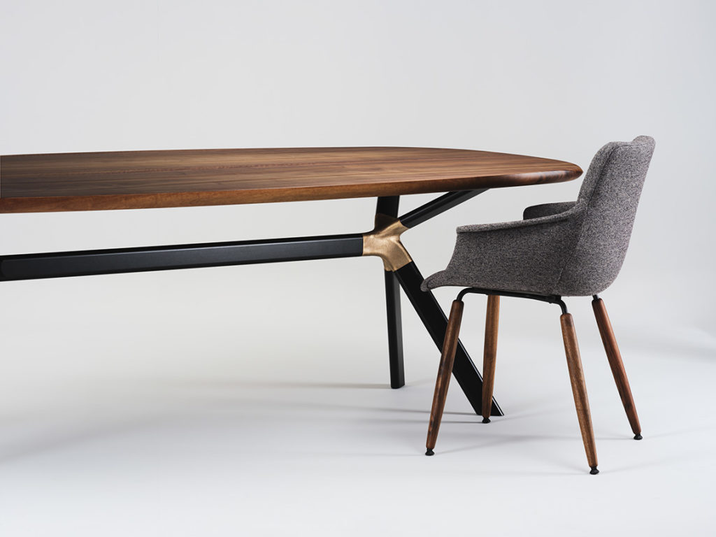 SOLID. - BEAUTIFUL TABLES MADE IN SWITZERLAND