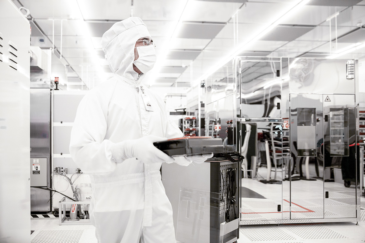 Toppan Photomask Co., Ltd. : The worlds merchant photomask market leader