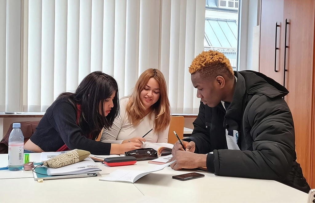 ASL München: Where every word counts | Discover Germany