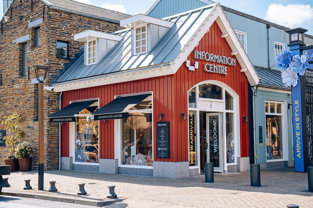 Shop, dine and explore at Batavia Stad Fashion Outlet